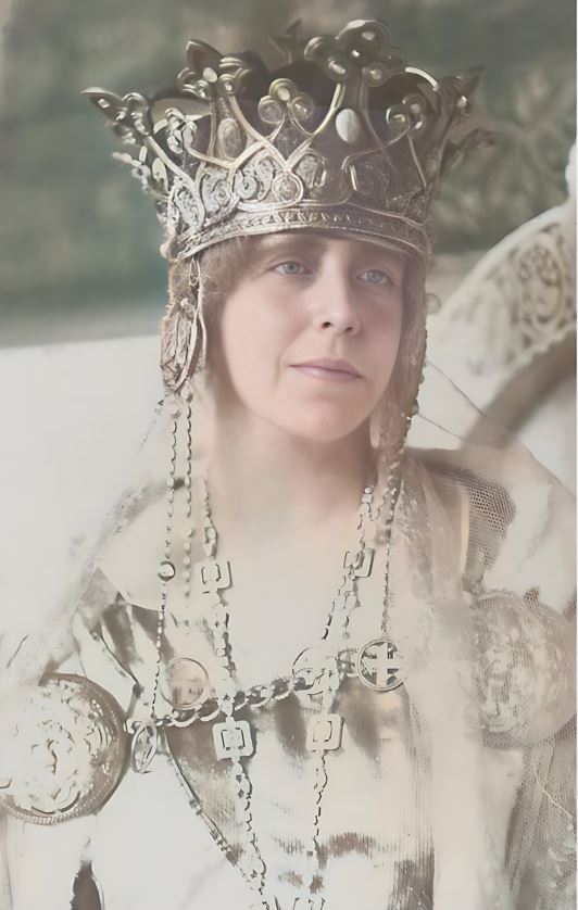 Regina Maria a României: Regina care ne-a unit - Feminine