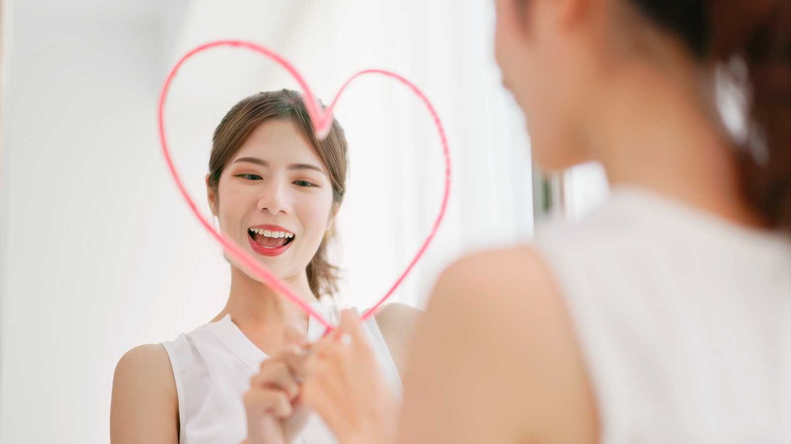 Strategii eficiente pentru a-ți îmbunătăți stima de sine - Feminine